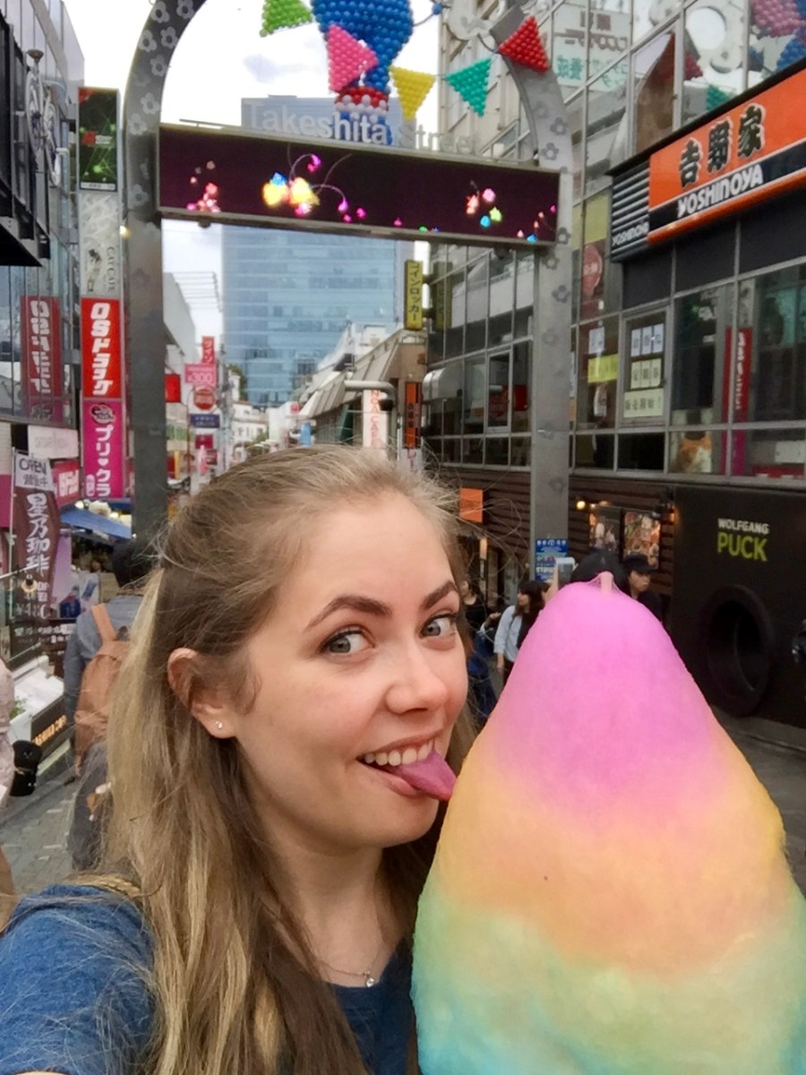 Giant rainbow candy floss in Harajuku, Tokyo! – Hi, I'm Emma